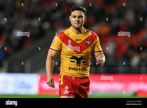 St Helens Uk October Lachlan Lam Of Papua New Guinea During