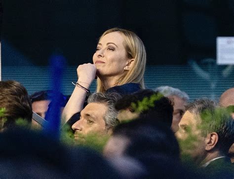 Sondaggi Politici Cresce La Fiducia In Giorgia Meloni Fratelli D