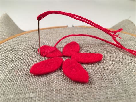 Mooshiestitch Monday Padded Satin Stitch Flower Feeling Stitchy
