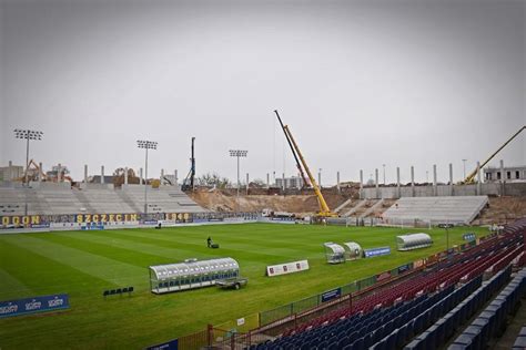 Widać już kształt trybuny zachodniej stadionu Pogoni Szczecin Niedługo