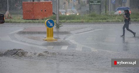Uważajcie IMGW ostrzega przed burzami z gradem W Zielonej Górze to