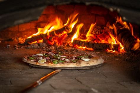 Les 9 meilleurs fours à pizza au feu de bois pour lextérieur 2024