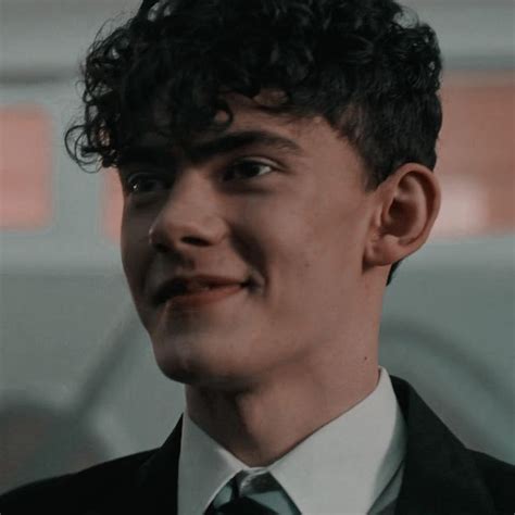 Charlie Spring Heartstopper Icon Heartstopper Charlie Spring And Nick Nelson Dylan Romance