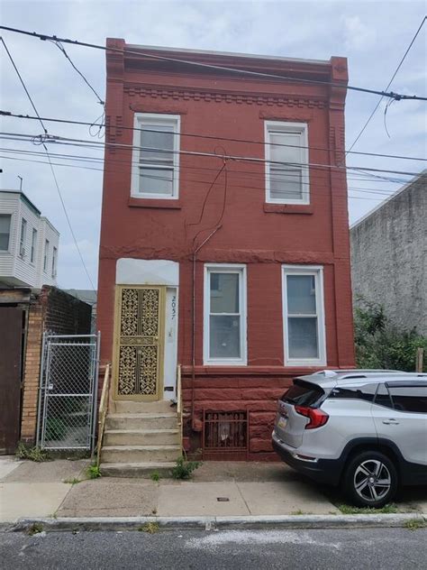 Request A Viewing For 2055 East Lippincott Street Tenant Turner