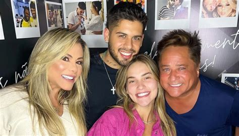 Mãe de Zé Felipe fez terapia para controlar ciúmes da nora Leonardo