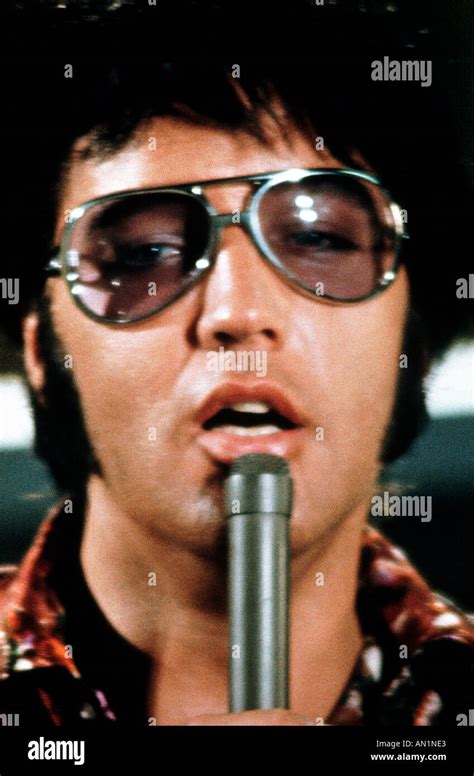 Elvis Presley Hi Res Stock Photography And Images Alamy