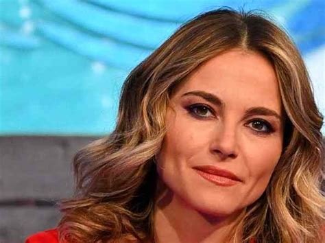 Francesca Fialdini Torna In Tv Con Da Noi A Ruota Libera Corriere It