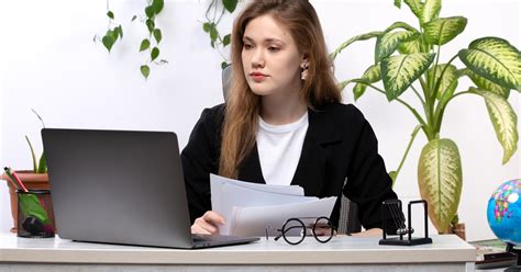CV secrétaire comptable compétences clés à inclure reussite efc
