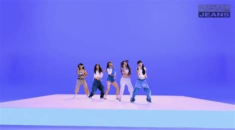 NewJeans 뉴진스 Hype Boy Official MV Performance ver 1