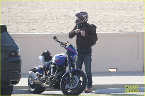 Keanu Reeves Looks Fit Shirtless At The Beach In Malibu Photo