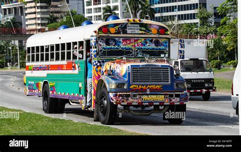 Chicken Bus Ciudad de Panamá América Central Fotografía de stock Alamy