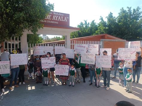 Protestan madres de familia del jardín de niños Plan de Ayala de