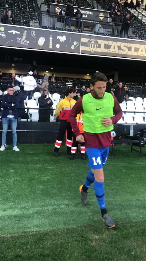 CD Eldense SAD on Twitter Saltamos al césped a calentar