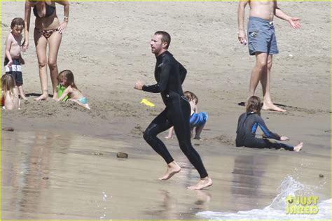 Kate Hudson Shows Off Bikini Body At Beach With Chris Martin Photo