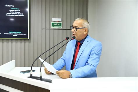 Vereador Fernando Menezes requer Ambulancha para o Itaboraí e