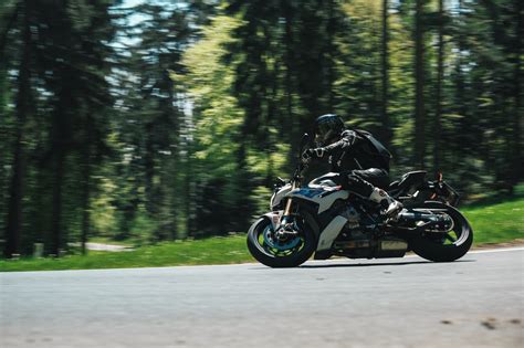 Hyper Naked Bike Vergleich 2021 BMW S 1000 R