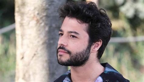 Rui Maria Pêgo Tanto sangue tanto suor e algumas lágrimas Não podia