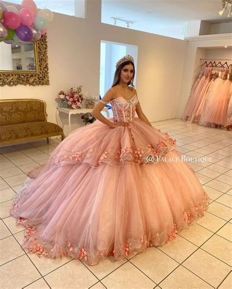 Pin by Isabel Draiman on Bustier y Croptop Xv Años Quince dresses
