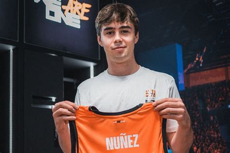 Juan N Ez Ya Luce Sus Nuevos Colores Del Ratiopharm Ulm Marca