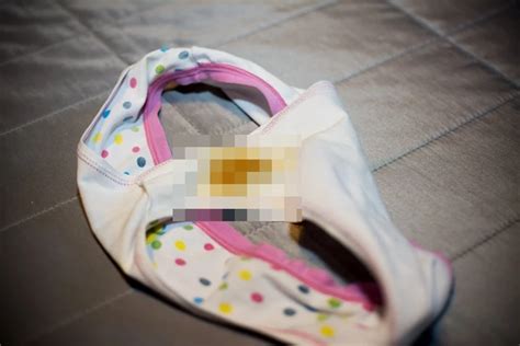 X싸개 참교육 배변 실수한 유치원생 얼굴에 속옷 들이댄 영상 퍼트린 교사 위키트리