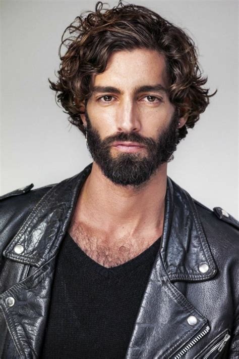 Männer Frisuren Locken Tipps und Ideen für lockiges Haar