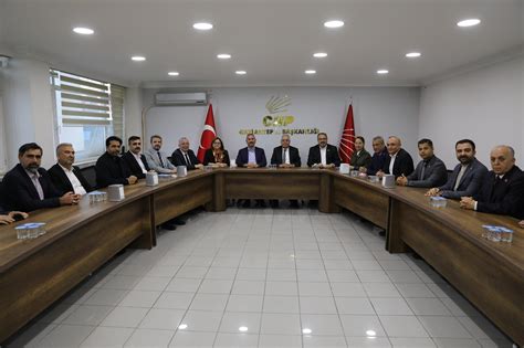 Bir eski Ak Partili bakan CHP ve İyi Partiye bayram ziyaretine gitti