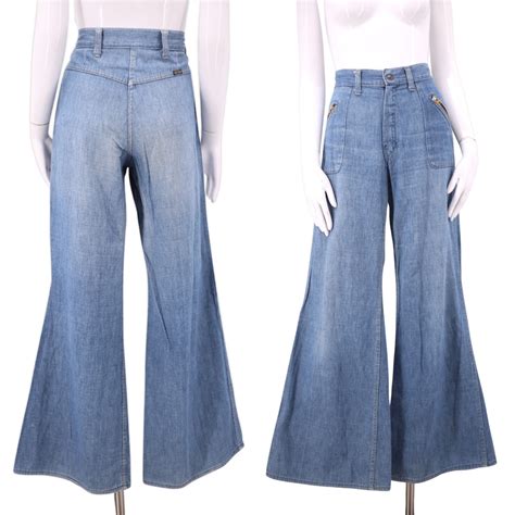 70s Sz 32 Denim High Waisted Wide Bell Bottom Jeans Vintage 1970s Big
