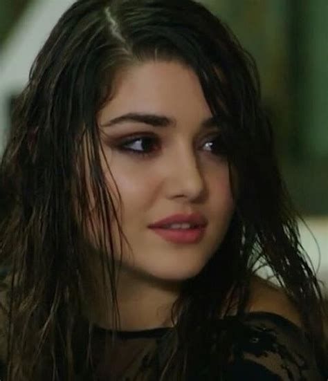 Hande Ercel Hot 8 Photos