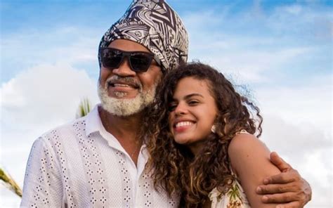 Carlinhos Brown Celebra Anivers Rio No Mesmo Dia Da Filha Clara