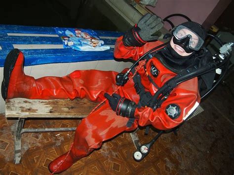 Pin By Anders Dykare On Scuba Scuba Diver Girls Scuba Girl Drysuits