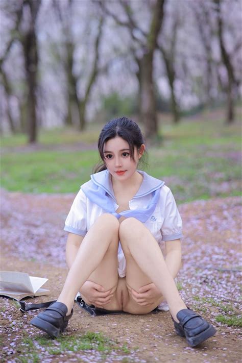 极品露脸私拍桃暖酱 在去上学的路上 美少女洋溢青春淫情 户外露出美妙胴体 美景佳人樱花粉嫩穴更粉 网红主播91大神的激情福利 仙女宫