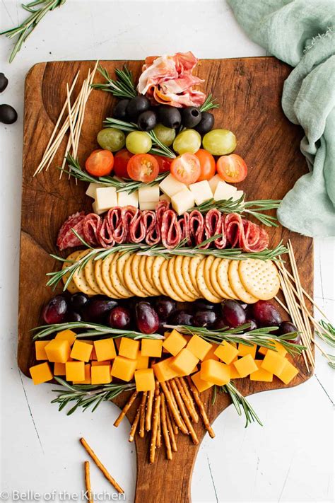 16 Christmas Tree Charcuterie Board Ideas