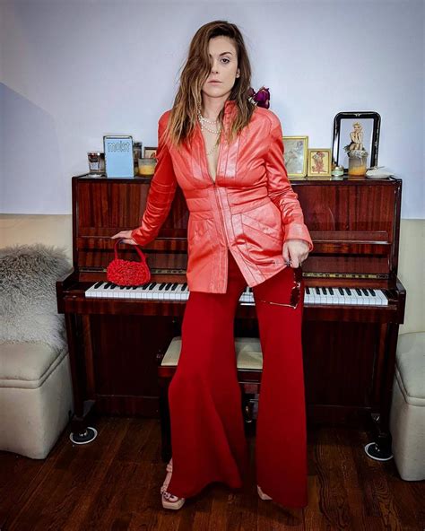 Lindsey Shaw Feet Pics Sexy Feets Celeb Feets
