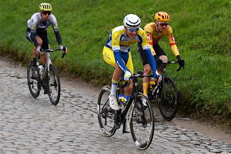 Foto Ronde Van Vlaanderen 2023 Team Flanders Baloise 2024