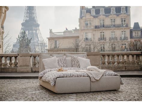 Bobochic lit coffre garance avec tête de lit effet oreiller beige