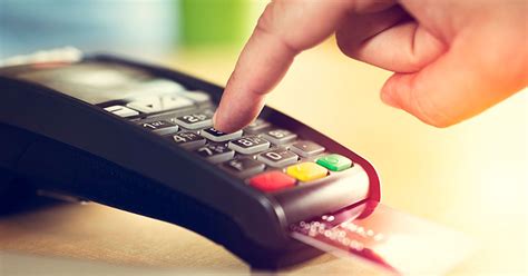 Tarjeta de crédito y débito cuál es mejor en Defensa del Consumidor
