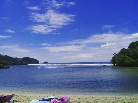 5 Aktivitas Seru Bisa Dilakukan Di Pantai Drini Menawan Dengan