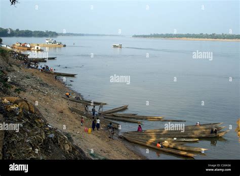River Port Betou Ubangi River Republic Of Congo Stock Photo Alamy
