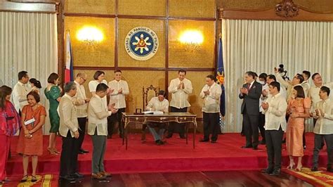 P5 268 Trilyong 2023 National Budget Pirmado Na Ni Pangulong Marcos