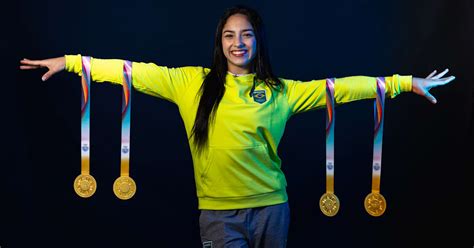 J Lia Soares Refor A Brasil No Mundial De Gin Stica Art Stica