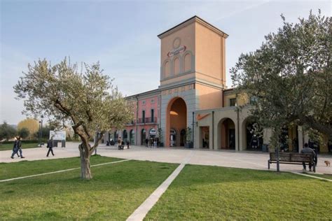 Al Città Sant Angelo Village Outlet arrivano gli attori della serie