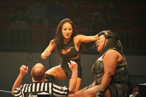 Gail Kim And Awesome Kong Feud Redefining Women S Wrestling