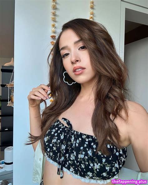 Pokimane Pokimanelol Pokinaneonlyfan Nude OnlyFans Photo 1759
