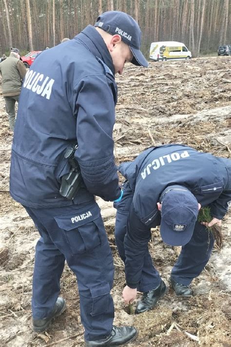 KMP WŁOCŁAWEK on Twitter POLICJANCI WŁĄCZYLI SIĘ W AKCJĘ ŁĄCZĄ NAS