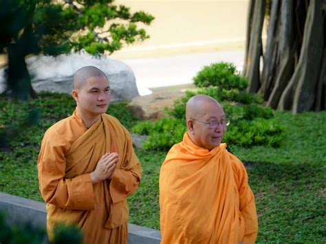 Tiểu sử Thầy Giác Minh Luật là ai Ở chùa nào có bài giảng nào hay