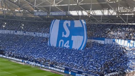 Video Schalke feiert Bundesliga Rückkehr mit fetter Choreo