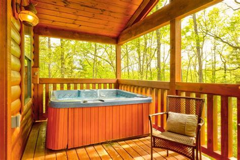 Bearly Naked Log Cabin Romantice Couples Getaway Knoxville Tn