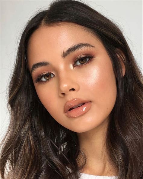 Pin by Sᥕᥱᥱtᥱᥒᥱr on glam Photoshoot makeup Bridal makeup natural