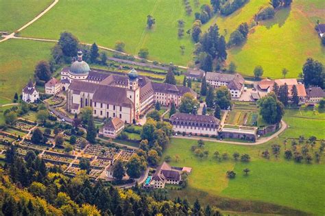 Kloster St Trudpert in Münstertal ist erst niedergebrannt dann wurde