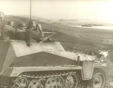 Imcdb Org Demag D P Le Sch Tzen Panzerwagen Sd Kfz In